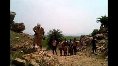 Meet the living ‘Mountain Man’ of Bihar | Patna News - The Times of India
