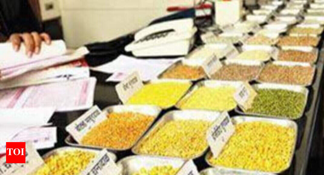 All dal prices skyrocket, arhar costs Rs 180 per kg | India News ...