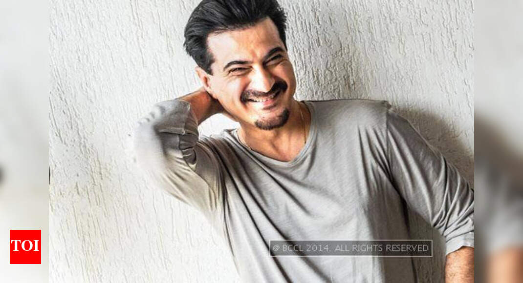 Tarun Mansukhani turns Sindhi tutor for Sanjay Kapoor | Hindi Movie ...