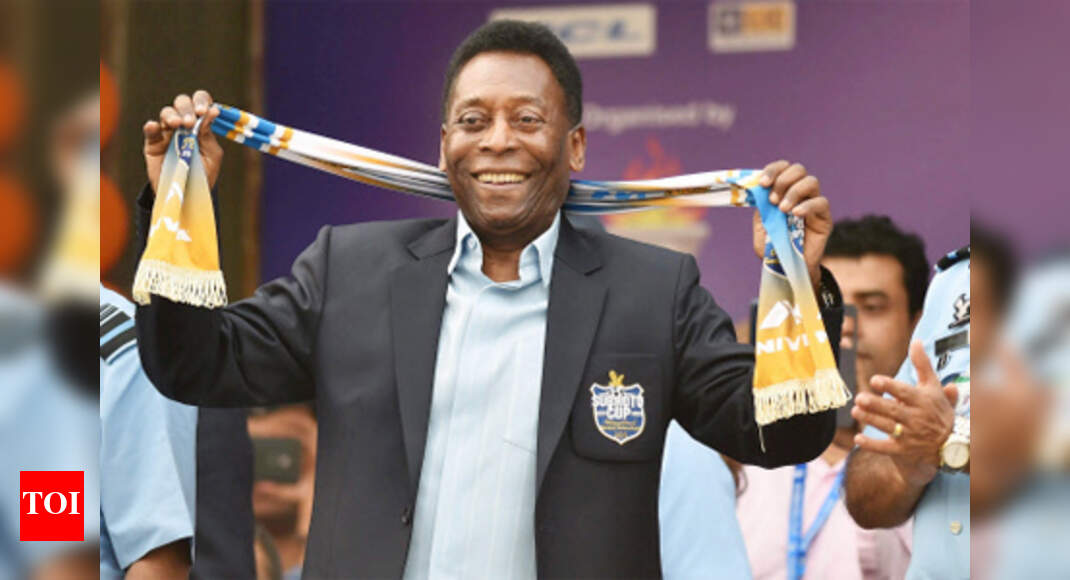 Pele mesmerises Capital fans, ends India visit | Football News - Times ...