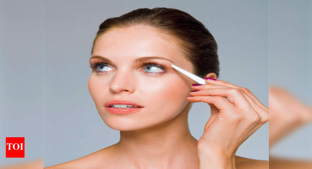 The right way to tweeze your eyebrows into shape - Times of India