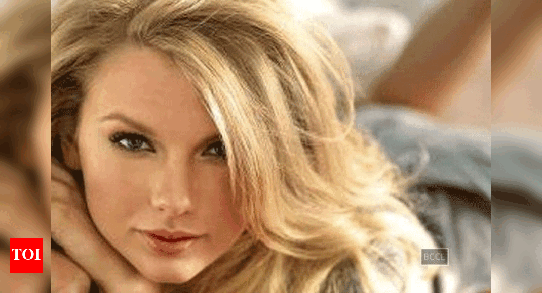 Taylor Swift has her thumb bandaged after kitchen injury | English ...