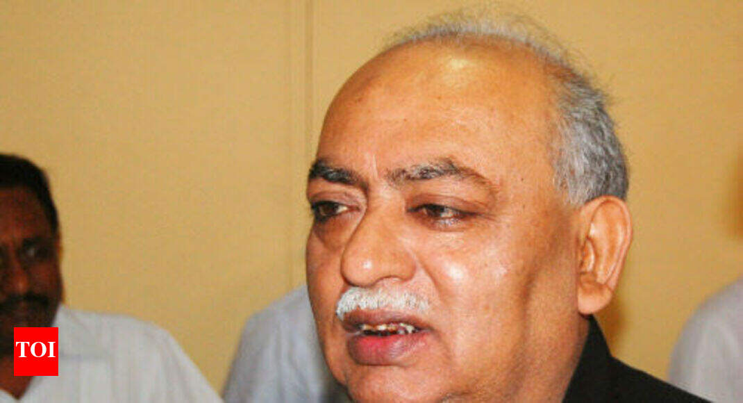 Urdu poet Munawwar Rana returns his Sahitya Akademi award | India News ...