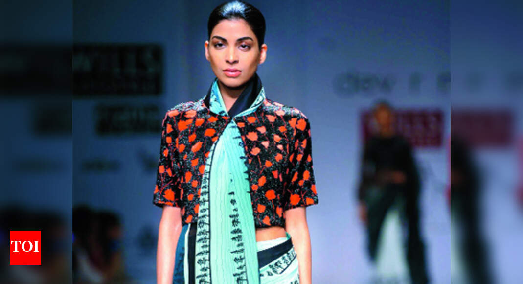 Unconventional ways to wear the sari - Times of India