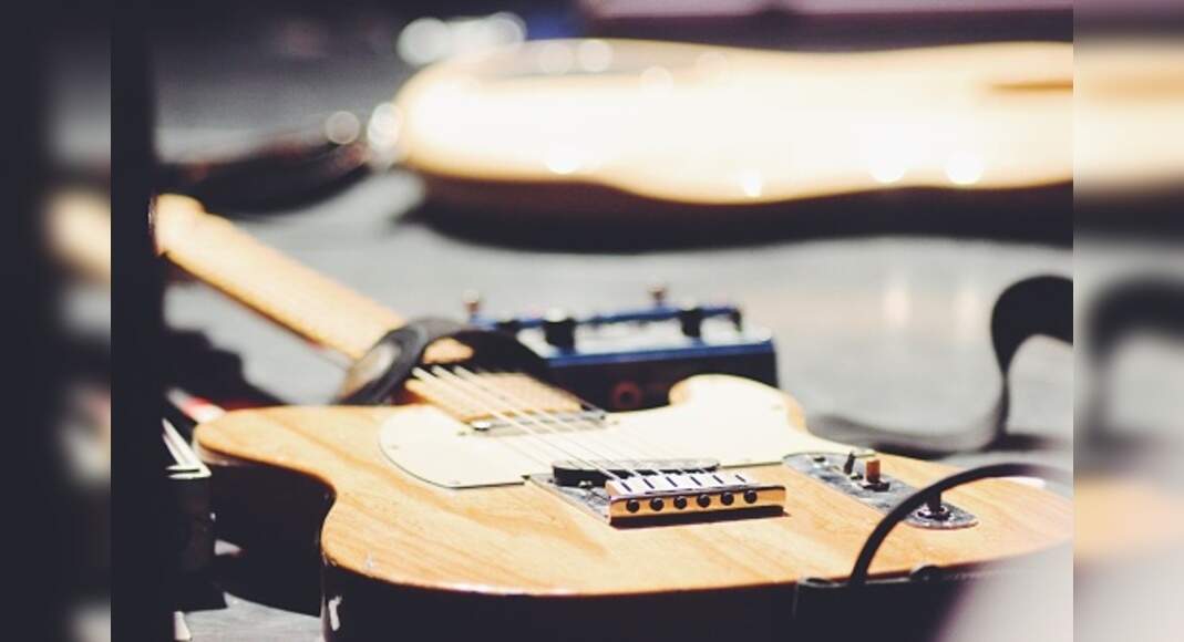 Giant tortilla chip turned into electric guitar! – Food & Recipes