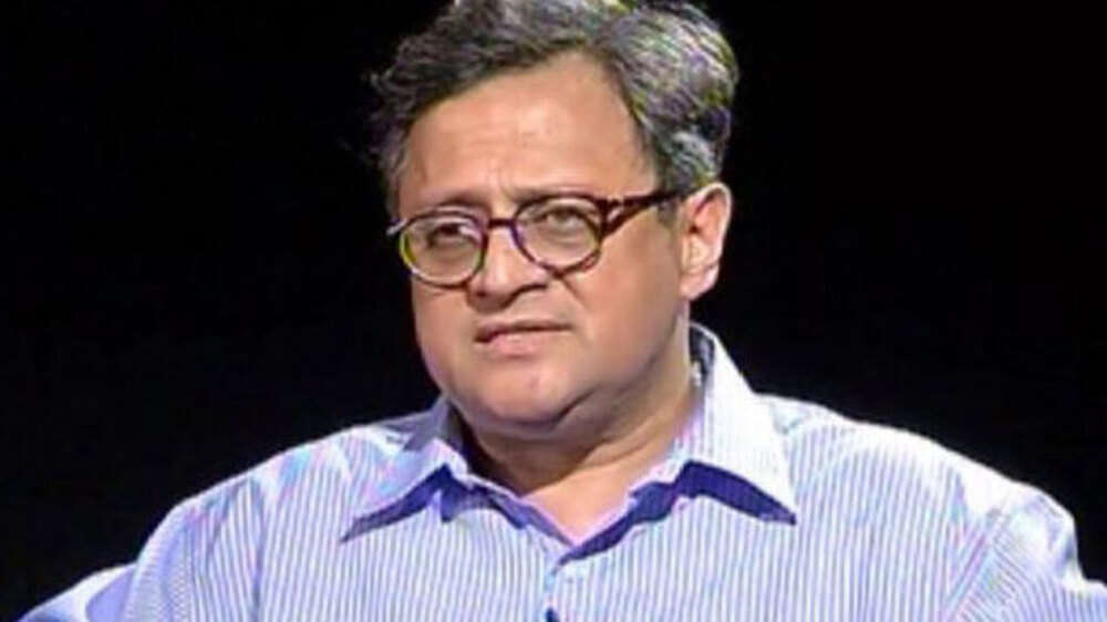 Mukul Kesavan cites 1984 riots to slam Congress | The Times of India