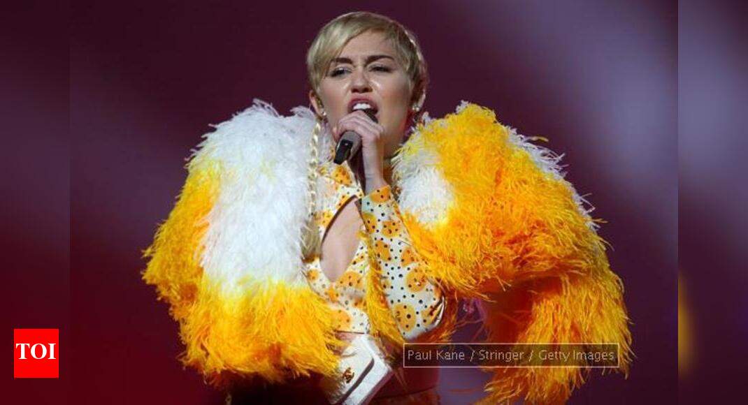 Miley Cyrus:I don't need labels | English Movie News - Times of India