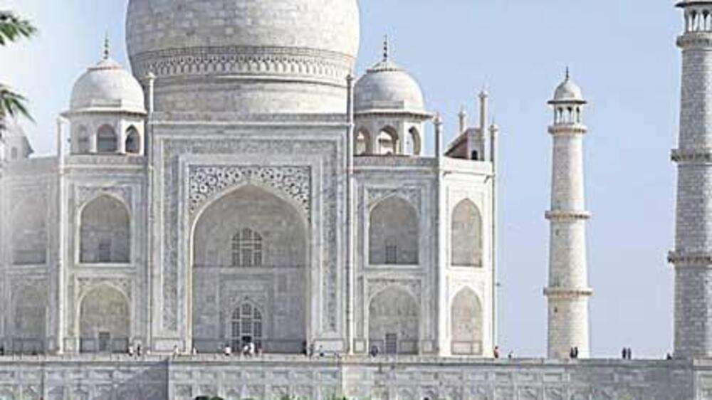 Stop ugly constructions around Taj Mahal, Supreme Court tells Uttar ...
