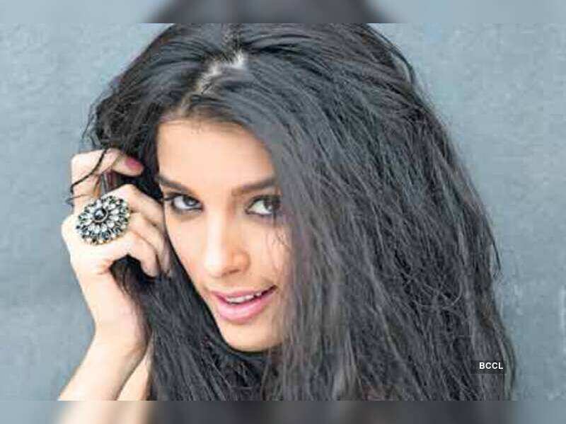 gisellimonteiro_interview: Giselli reveals all | Hindi Movie News ...