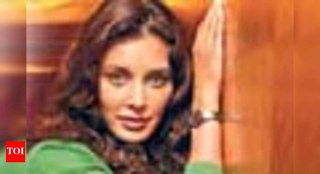 Solitary meditation helps Lisa | Hindi Movie News - Times of India