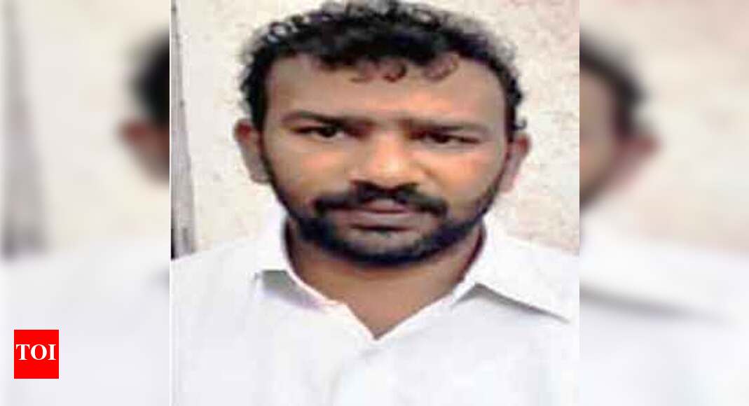 Murderer returns to crime scene to check how probe is getting along ...