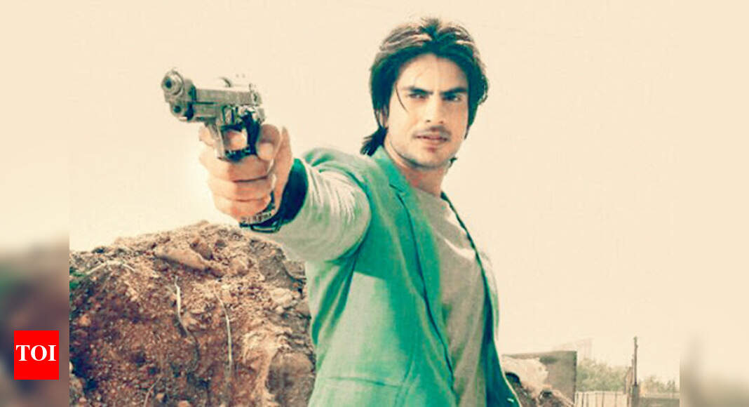 Rahil Azam set to play paranormal activist in show - Times of India
