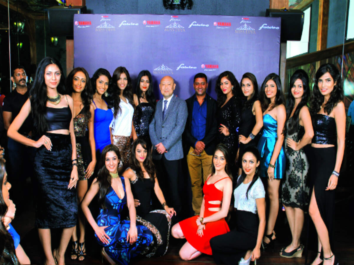 Miss Divas celebrate their victory with a rocking party