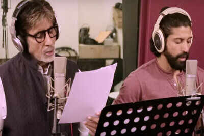 Watch: Amitabh Bachchan, Farhan Akhtar win hearts with their ‘Atrangi yaari’ | Hindi Movie News ...