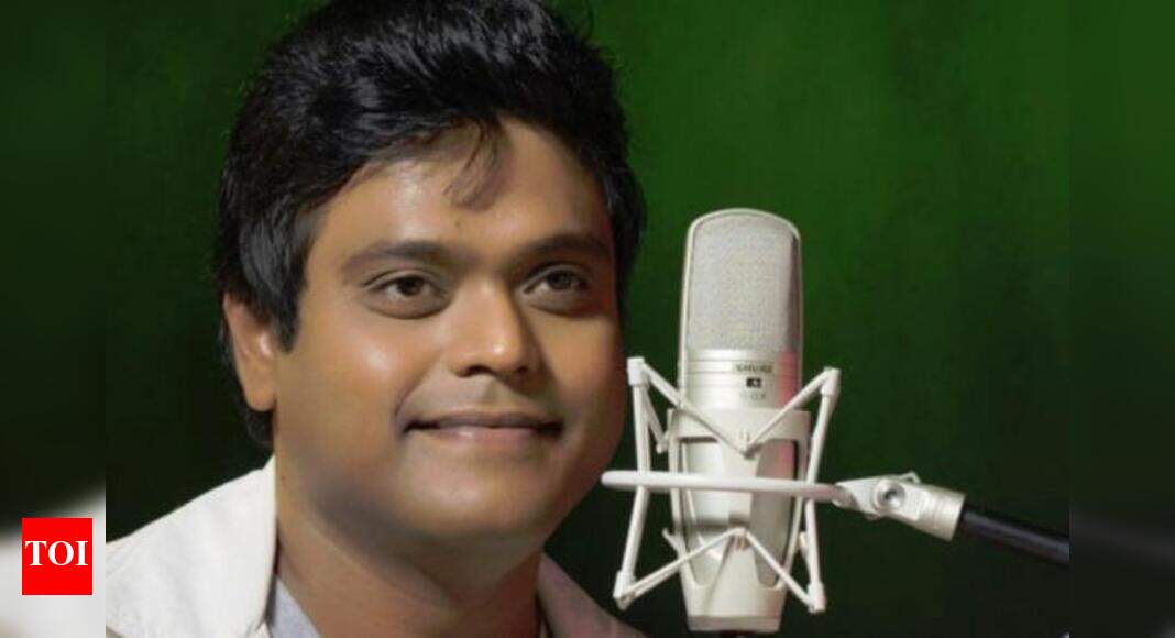 Harris gets angry old woman to sing a song in Udhay's film | Tamil ...