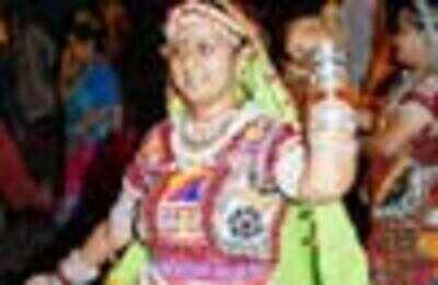 Get the dandiya look... - Times of India