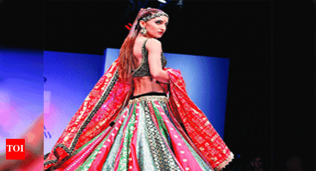 Gujarat’s traditional fashion gets a contemporary twist - Times of India