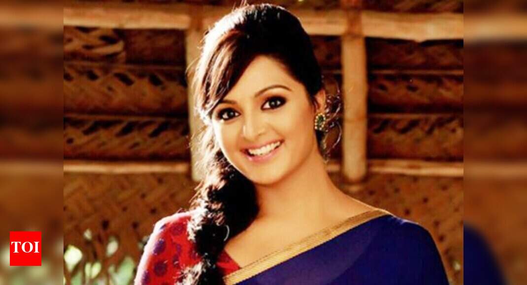 Manju Warrier to coach prison volleyball team | Malayalam Movie News ...
