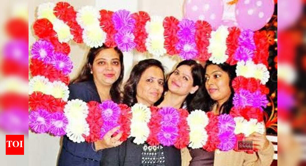 Priya Agarwal hosts a party for friends in Varanasi | Events Movie News ...