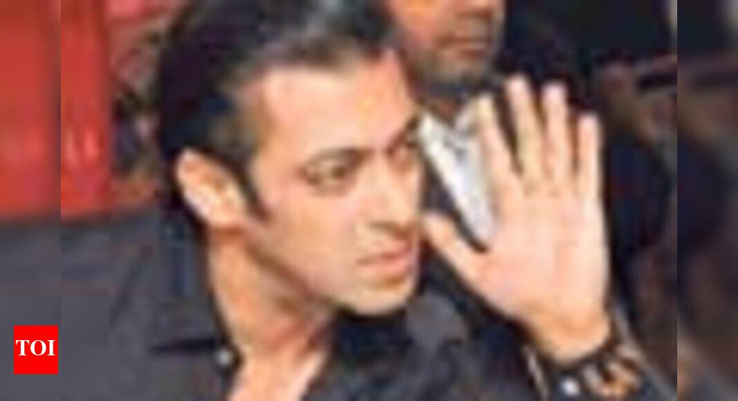 SRK, Salman in ramp wars! | Hindi Movie News - Times of India