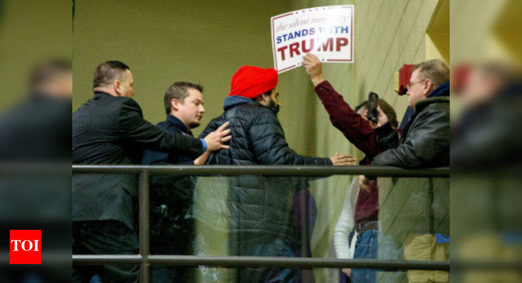 Protesting Sikh removed from Trump's rally - Times of India