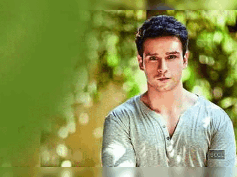 Girish Kumar wants to become 'Prince of Romance' in B-town | Hindi ...