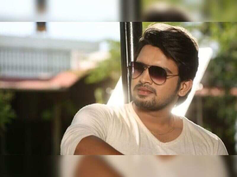 Kiran Raj returns to the small screen - Times of India