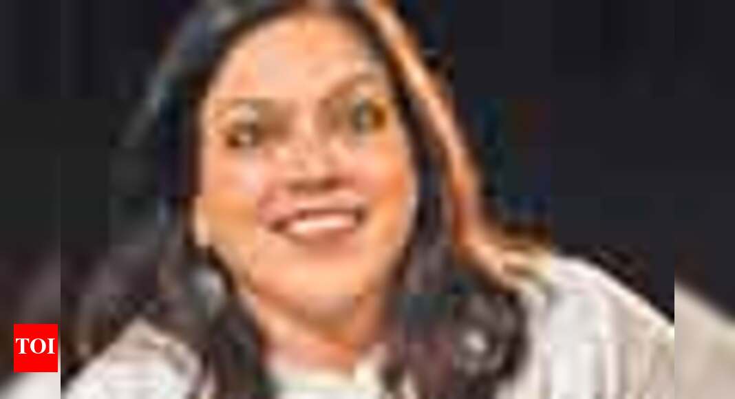 Dinner with Mira for 5000 dollars | Hindi Movie News - Times of India