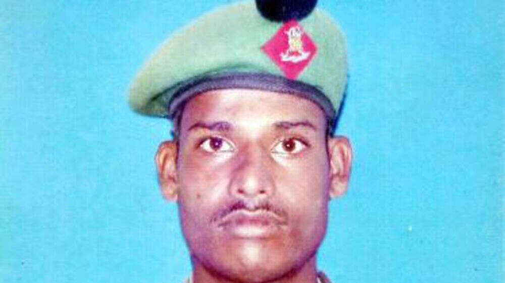 Siachen miracle soldier Lance Naik Hanumanthappa is dead: Nation pays ... Siachen miracle soldier Lance Naik Hanumanthappa is dead: Nation pays ...