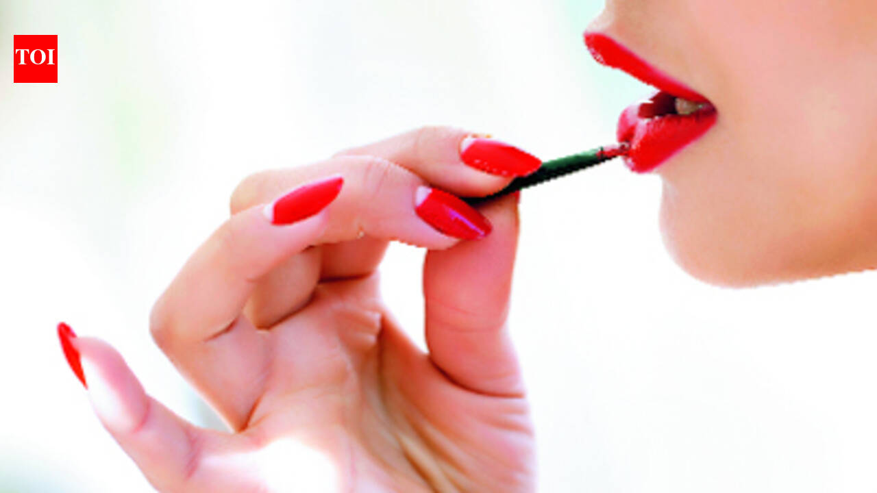 Choose the right lipstick for brunch