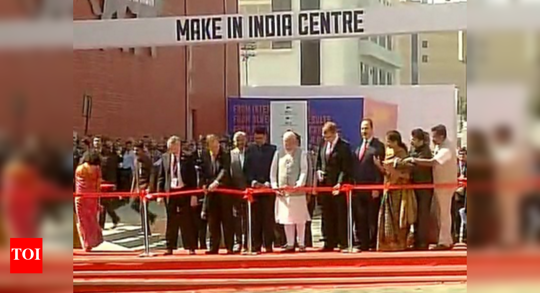 PM offers deregulation lure to Make in India | India News - Times of India