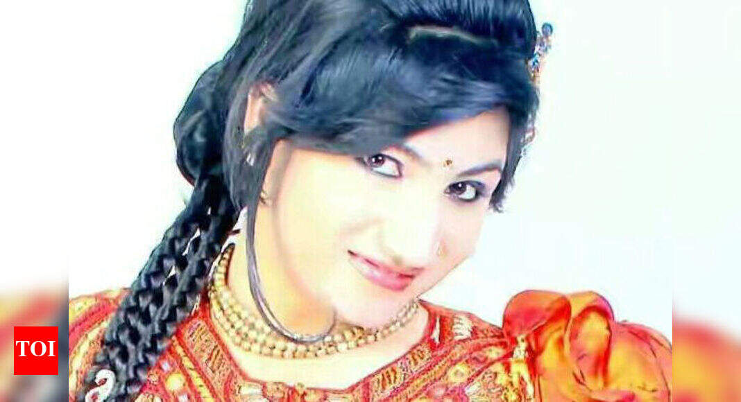 Marathi: Beauty queen Mahika impressed with Marathi films | Marathi ...