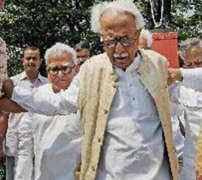 Forward Bloc's Ashok Ghosh dies at 93 | Kolkata News - Times of India