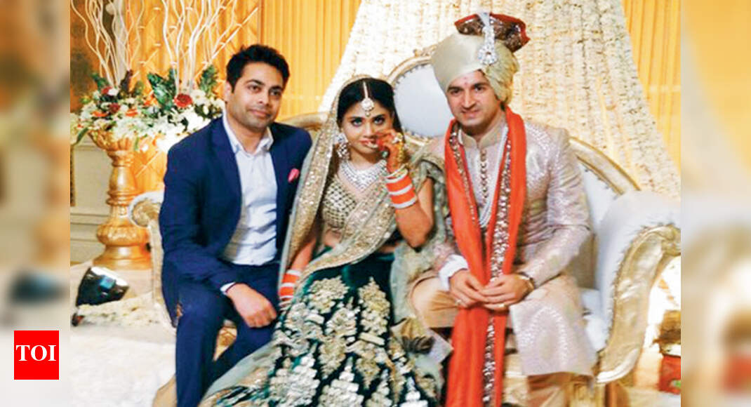 Cricketer Mohit Sharma gets married to girlfriend Shweta | Events Movie ...