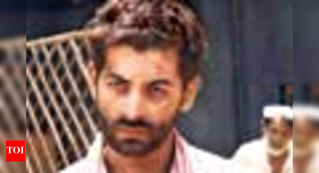 Neil’s beaten up... in real! | Hindi Movie News - Times of India