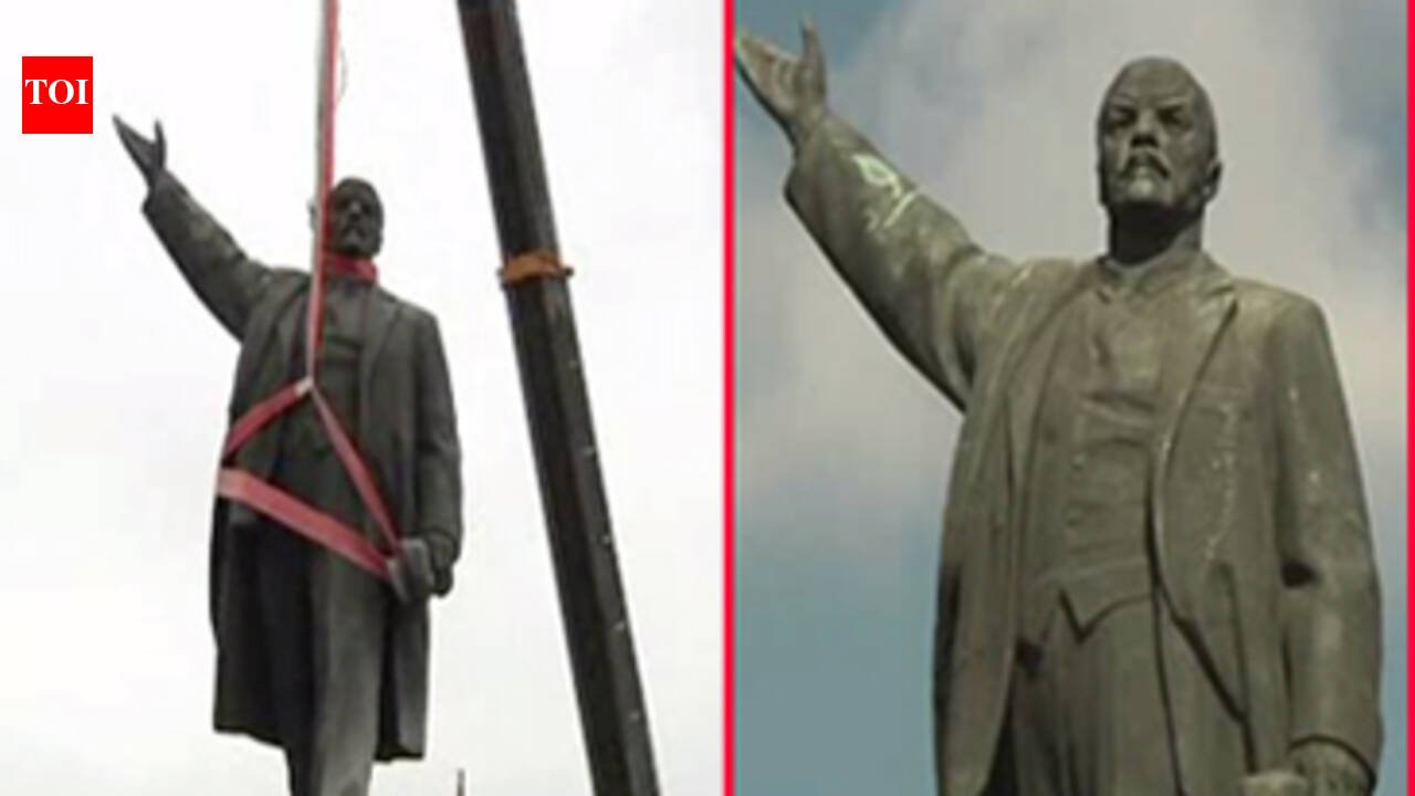 Massive Vladimir Lenin statue taken down in Ukraine