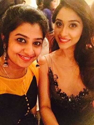 Singer Parnika spotted with Regina Cassandra at Los Angeles - Times of ...