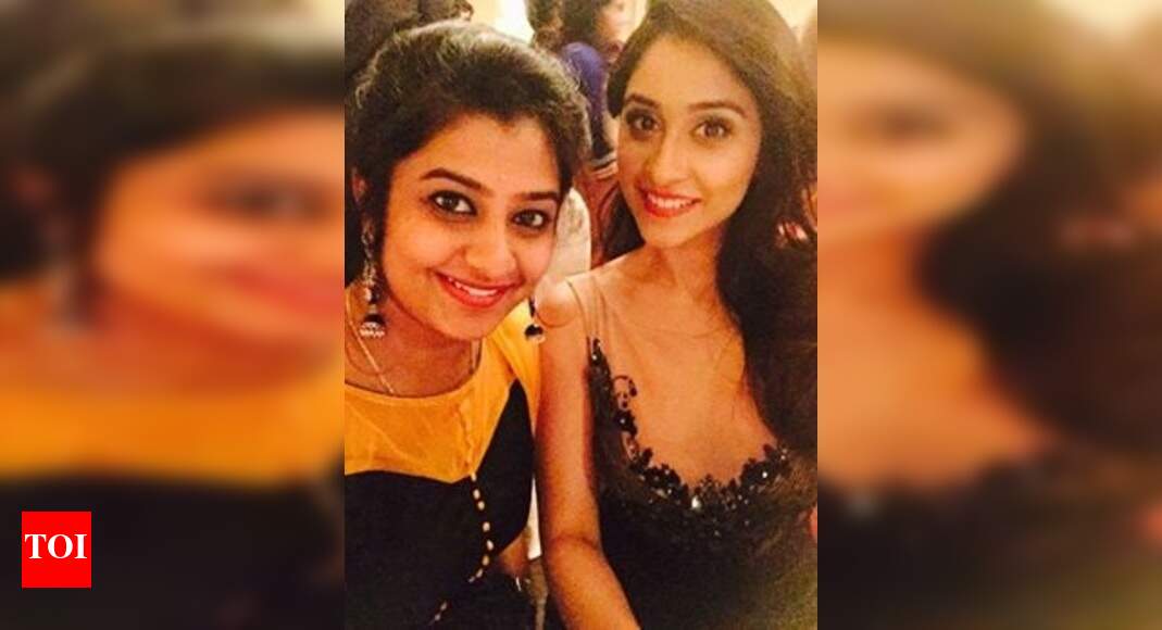 Singer Parnika spotted with Regina Cassandra at Los Angeles - Times of ...