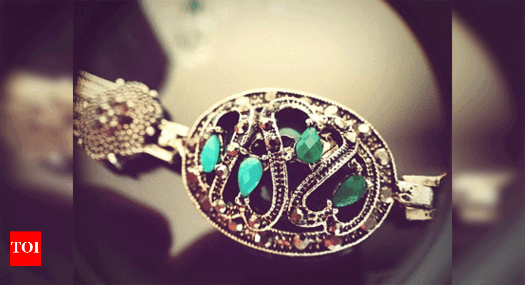 Tips to keep in mind when you are wearing bling - Times of India