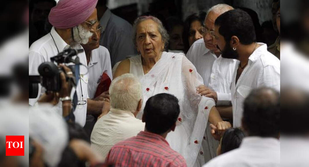 Pran's wife Shukla Sikand passes away | Hindi Movie News - Times of India