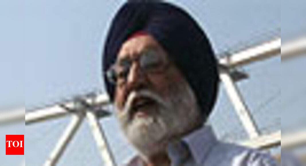 MS Gill inspects CWG venues | undefined News - Times of India