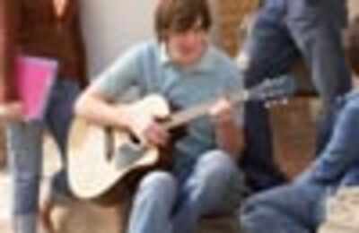 Playing a musical instrument can make you smart - Times of India