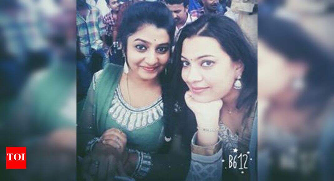 Check out who is the stress buster for singer Parnika - Times of India