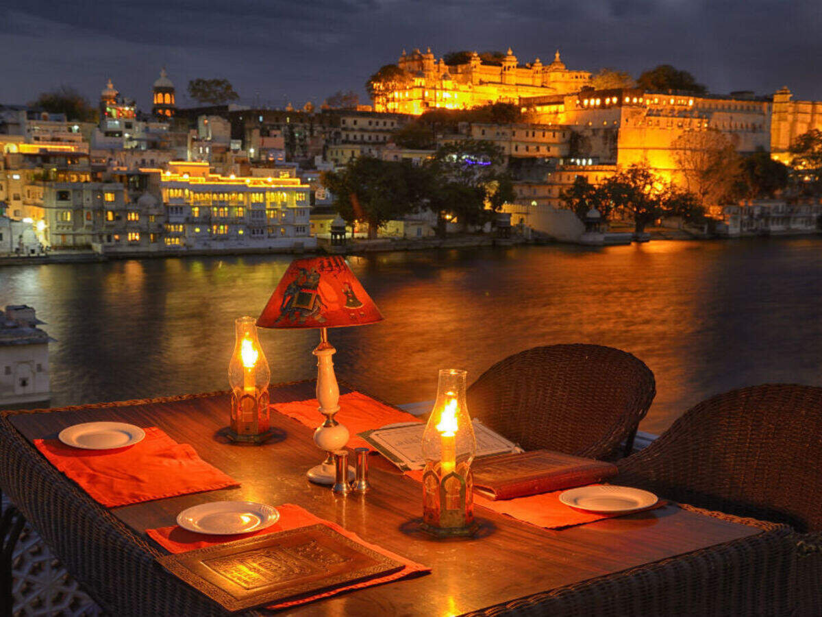 Eating Out in Udaipur | Top 5 Restaurants in Udaipur | TimesTravel