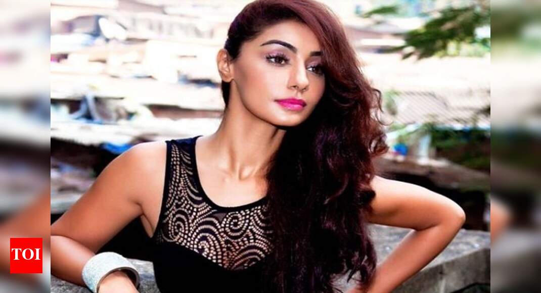 Maheck to play aatma on TV - Times of India