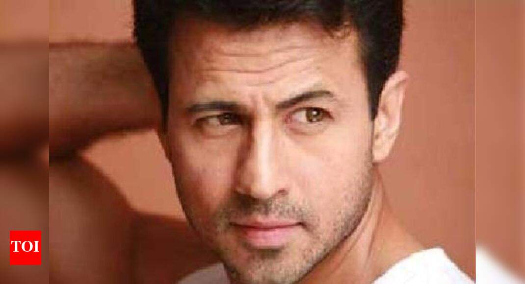 I survived the turbulence in my marriage: Aryan Vaid - Times of India
