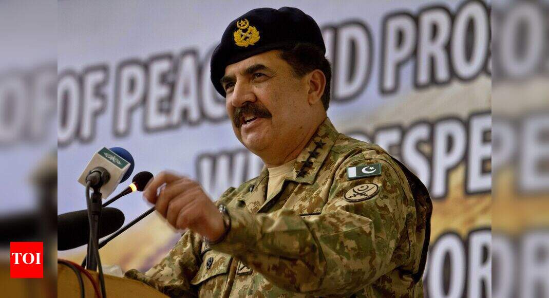 Pakistan’s Gen Raheel Sharif fires 6 top officers for graft - Times of ...