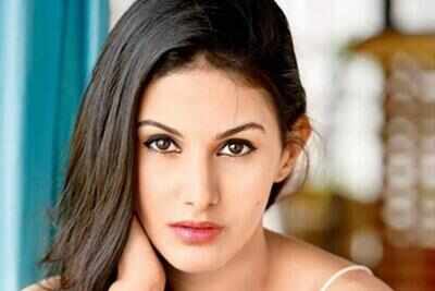 Amyra gets a special gift from Jackie Chan | Hindi Movie News - Times ...