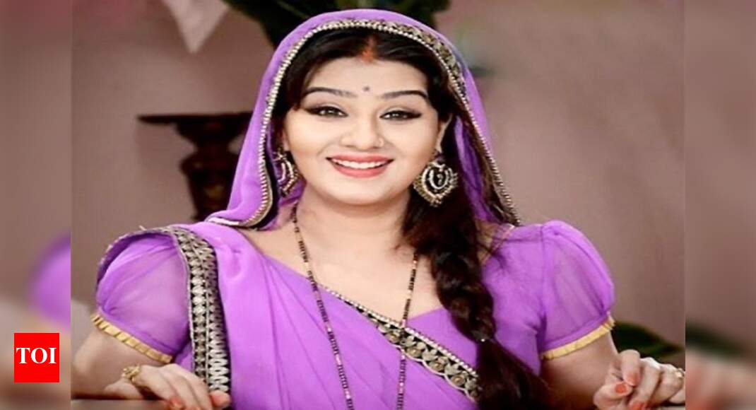 Shilpa Shinde reacts to Shubhangi Atre's portrayal of Angoori Bhabhi ...