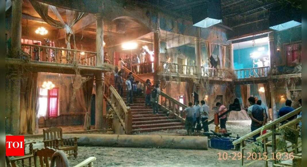Bungalow gets an eerie facelift for Karvva | Kannada Movie News - Times ...